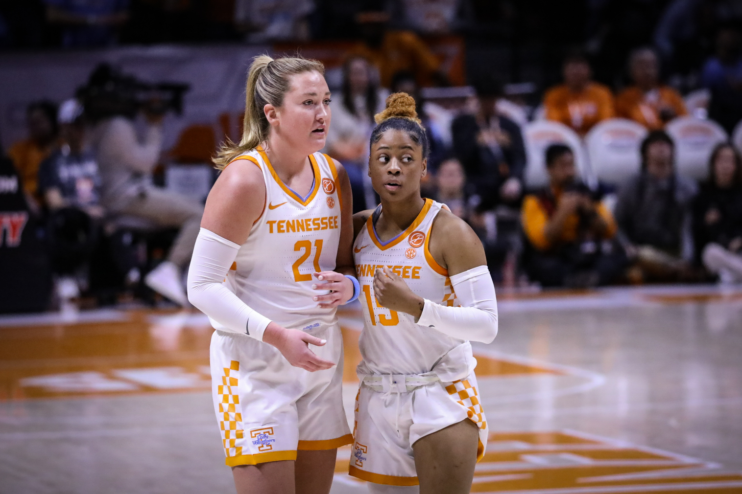 Tennessee Lady Vols Lock In 83-76 Win Against Auburn | Blank Newspaper