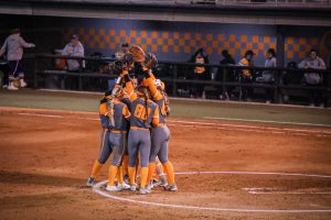 Vols Softball Dominates Tennessee Tech With 19-0 Run-Rule | Blank Newspaper